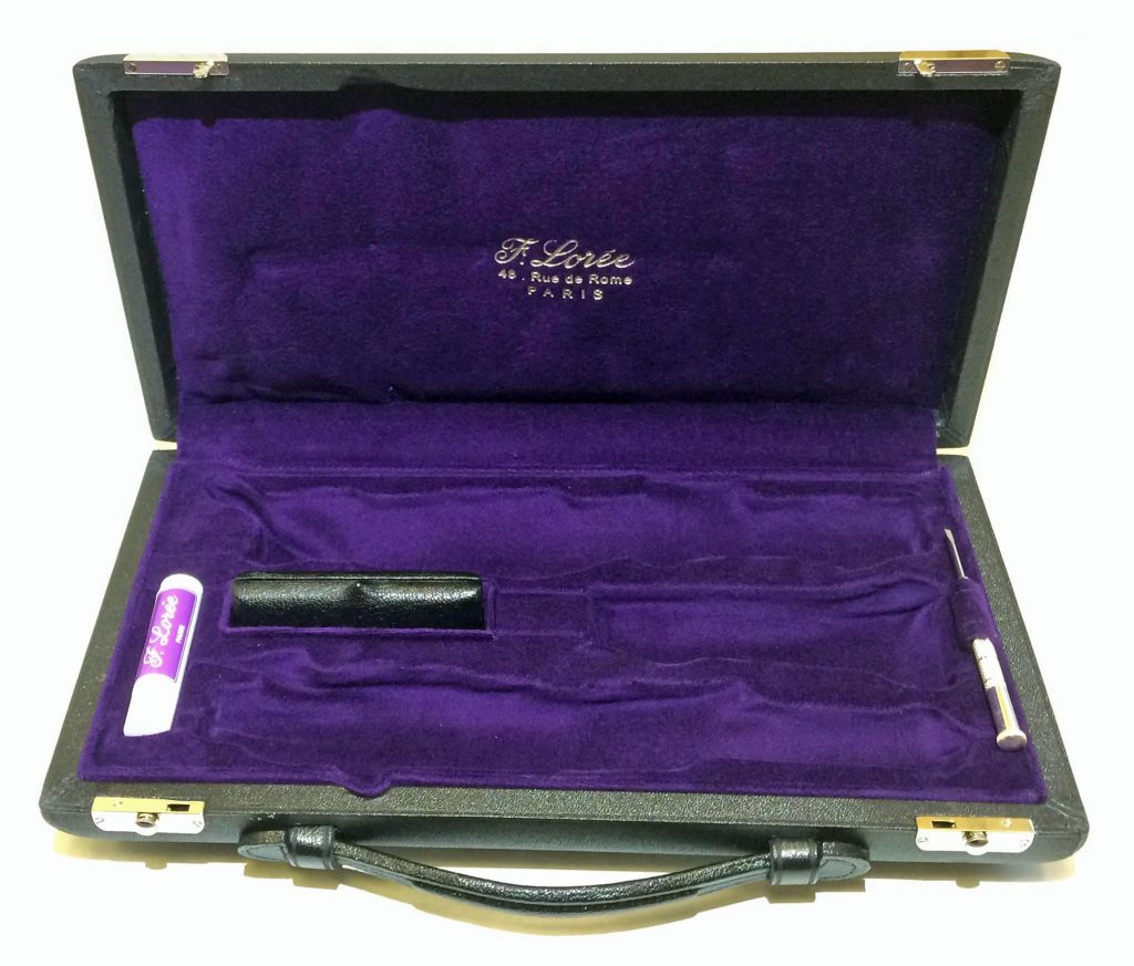 OBOE - covered "pégamoïd" case (pochette style) - included : reed case ...